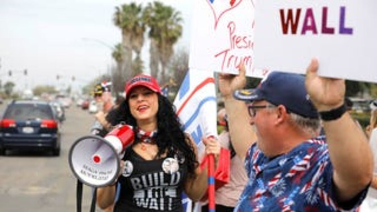 Trump's Easter tweets about Mexico are at odds with his administration ...