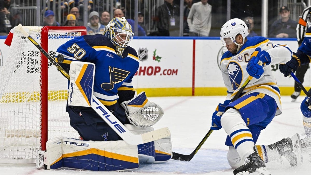 Efficient Blues make them count in win vs. Sabres Efficient Blues make them count in win vs. Sabres