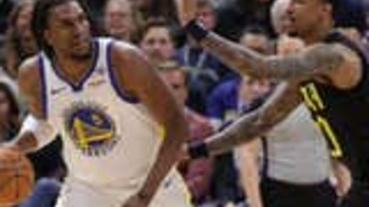Warriors overwhelm Jazz with balanced attack