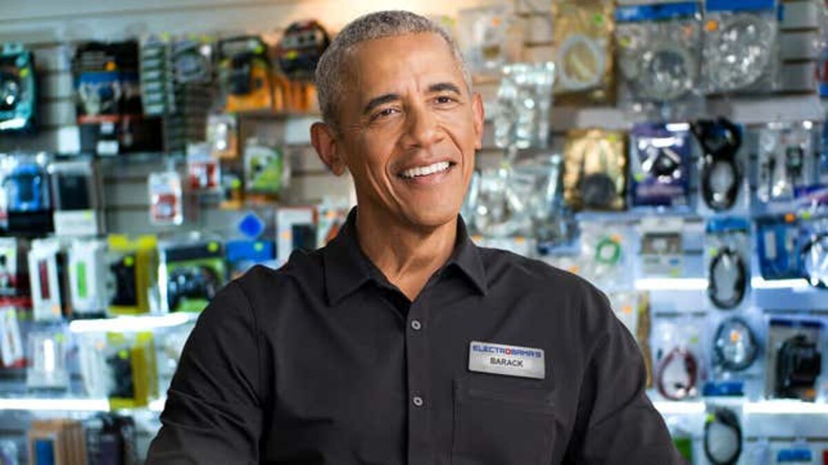 Barack Obama Opens New Electronics Store