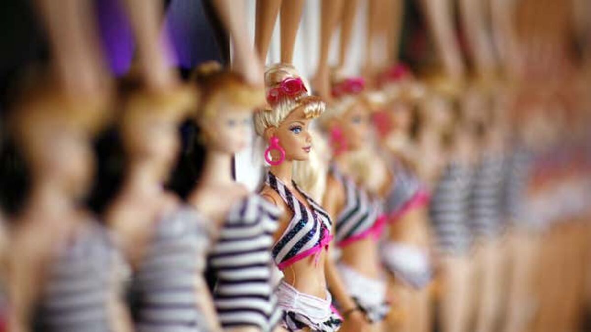 The new STEM Barbie comes with an educational kit that teaches girls ...