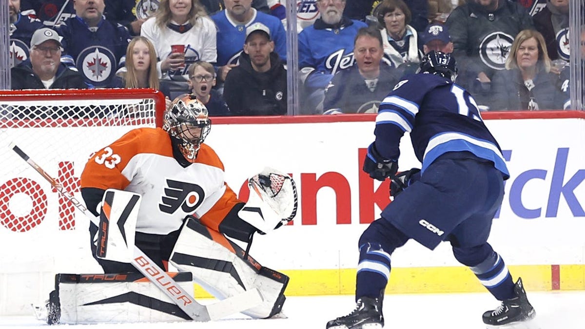 Flyers End Jets Franchise Record 8 Game Win Streak
