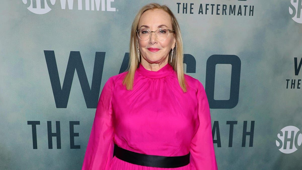 J. Smith-Cameron would have liked Roman and Gerri to reunite