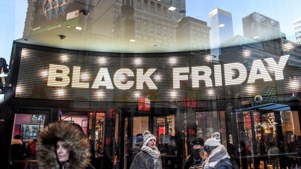 Black Friday 2024 deals from Coach, Saks, Neiman Marcus, Kate Spade