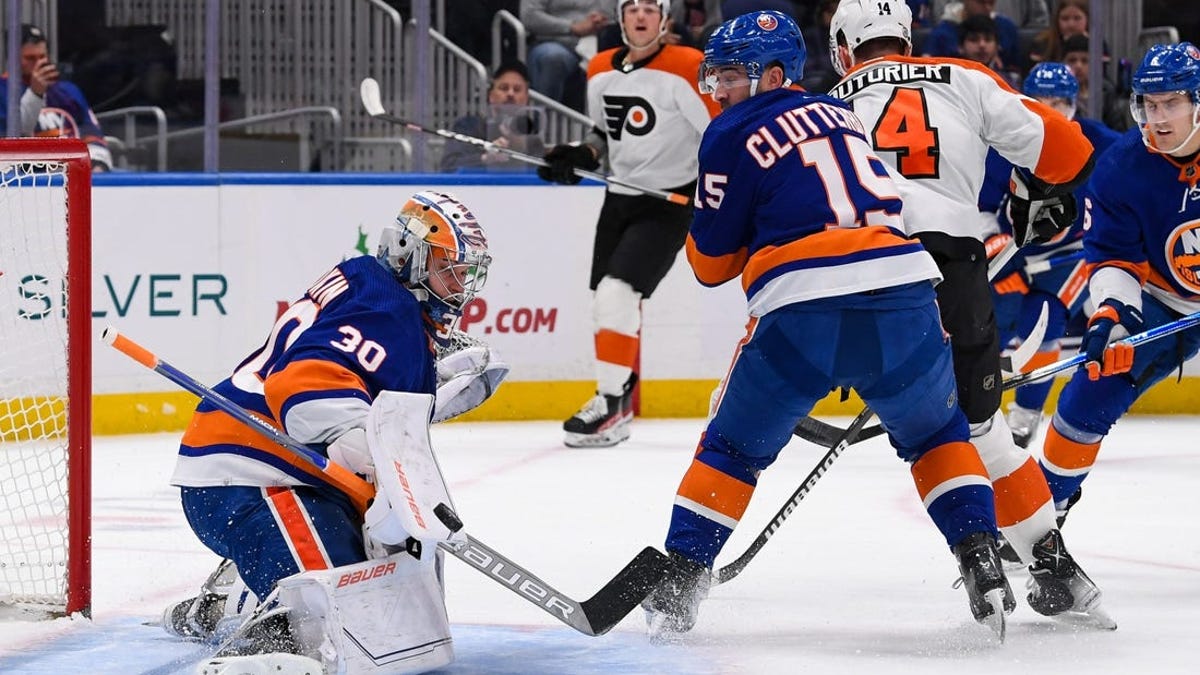 Brock Nelson tallies twice as Islanders edge Flyers Brock Nelson tallies twice as Islanders edge Flyers