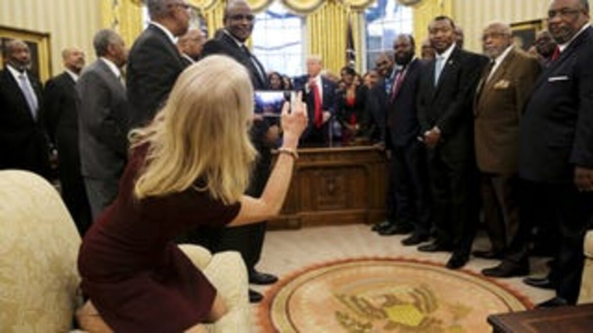 Donald Trump’s presidential photography suggests he’s avoiding White ...