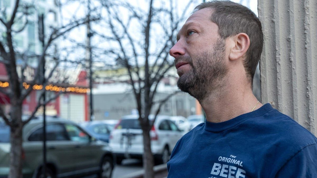 Ebon Moss-Bachrach on Richie’s episode of The Bear