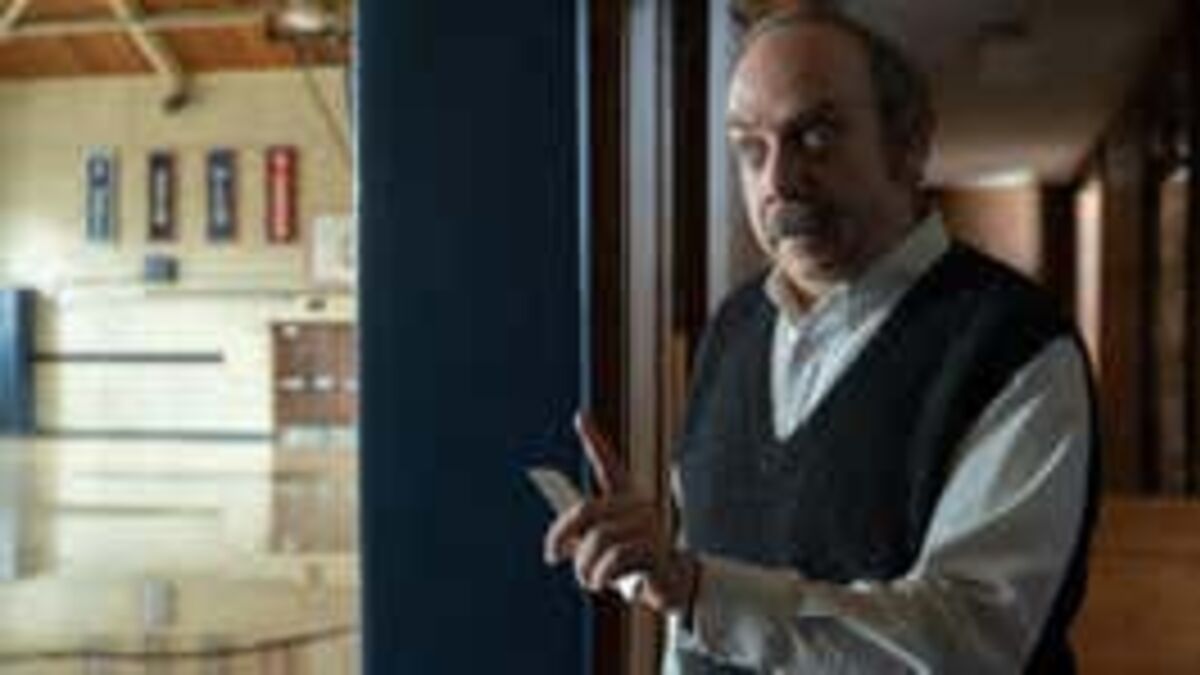 Paul Giamatti finally solves the mystery of his Holdovers eye