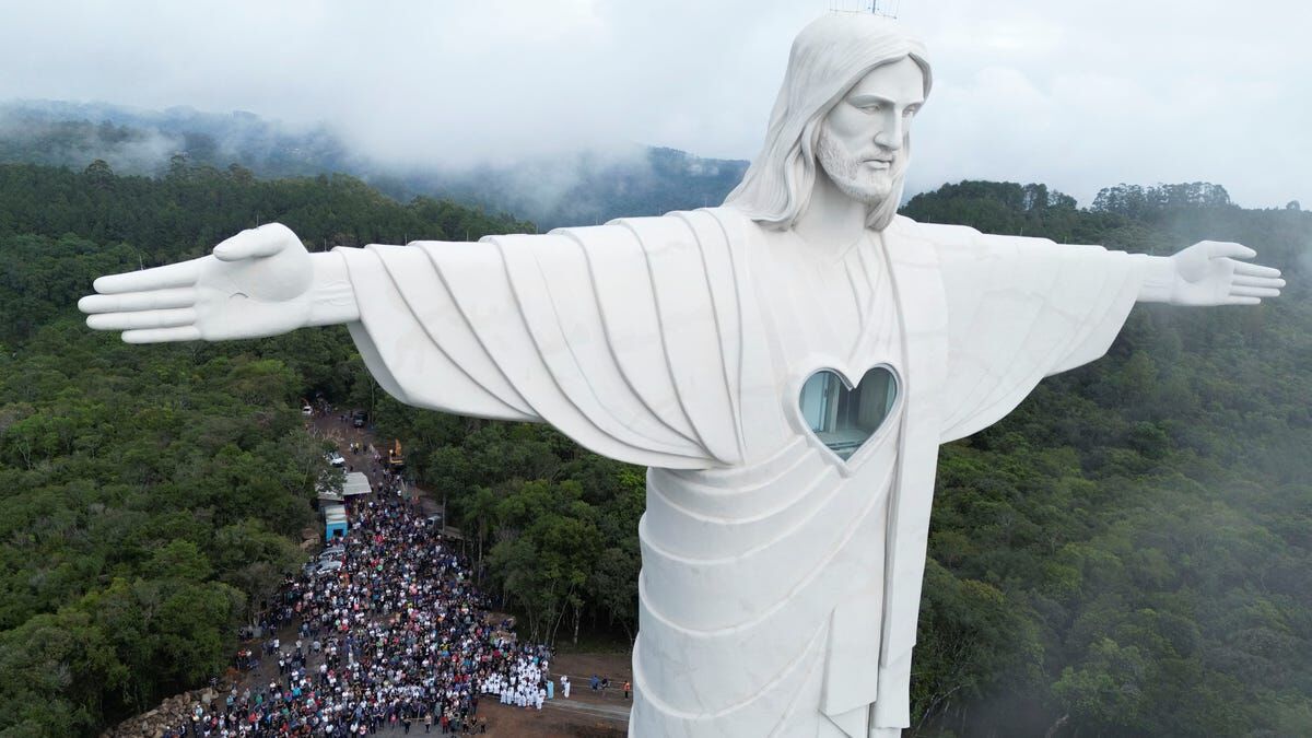 This AI Jesus chatbot gives dating and gaming advice on Twitch