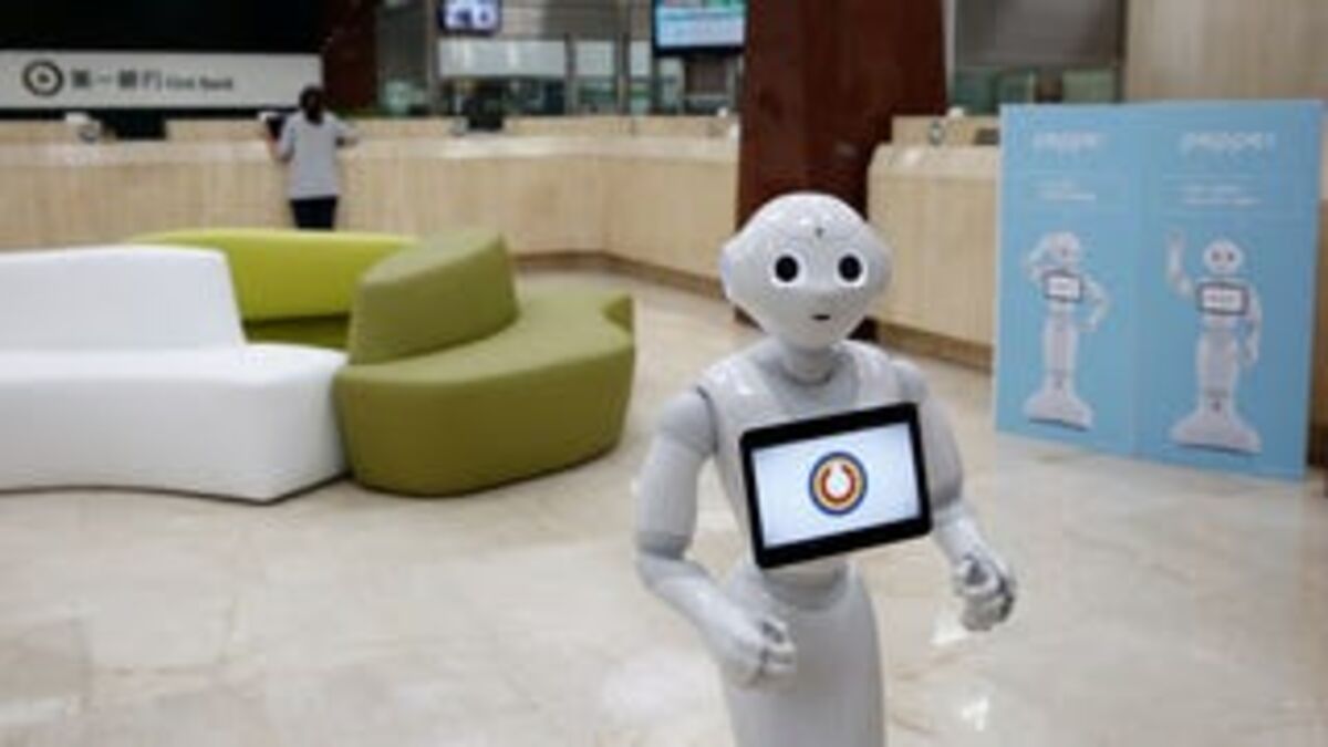 SoftBank's Pepper robot is greeting humans at Westfield malls this ...