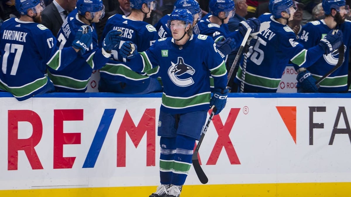 Canucks ride hot streak into matchup with Flames Canucks ride hot streak into matchup with Flames