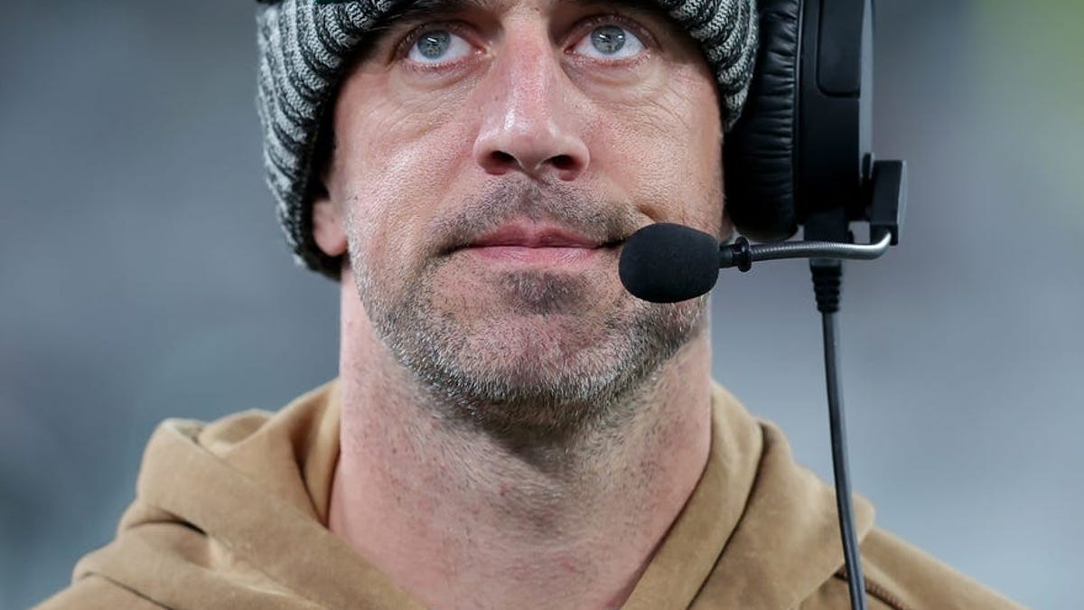 Jets QB Aaron Rodgers running on treadmill, encouraged by rehab Jets QB Aaron Rodgers running on treadmill, encouraged by rehab