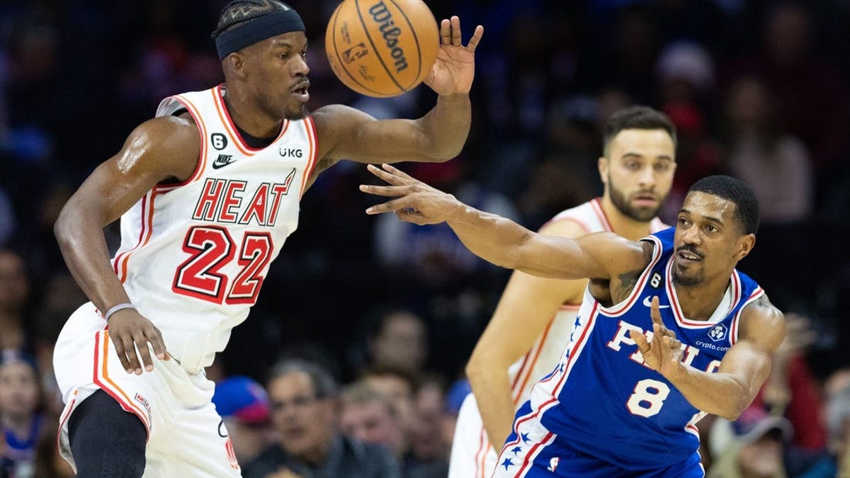 Jimmy Butler helps Heat pull out tight win over Sixers Jimmy Butler helps Heat pull out tight win over Sixers