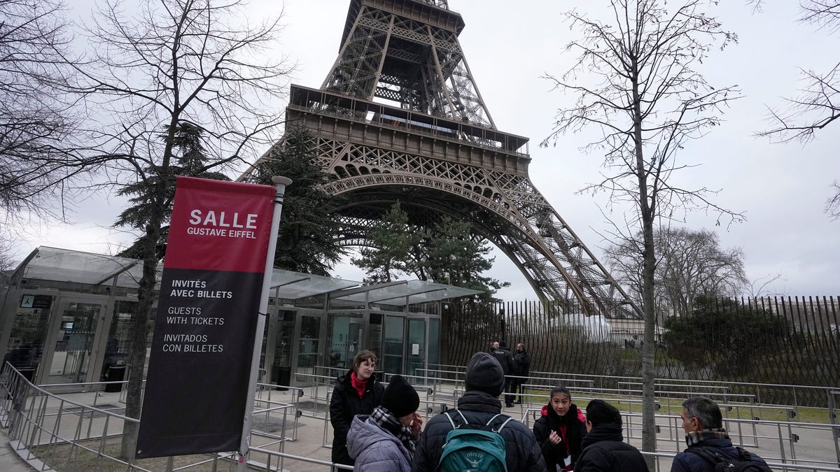The Eiffel Tower reopens to visitors after a 6-day closure due to an ... The Eiffel Tower reopens to visitors after a 6-day closure due to an ...