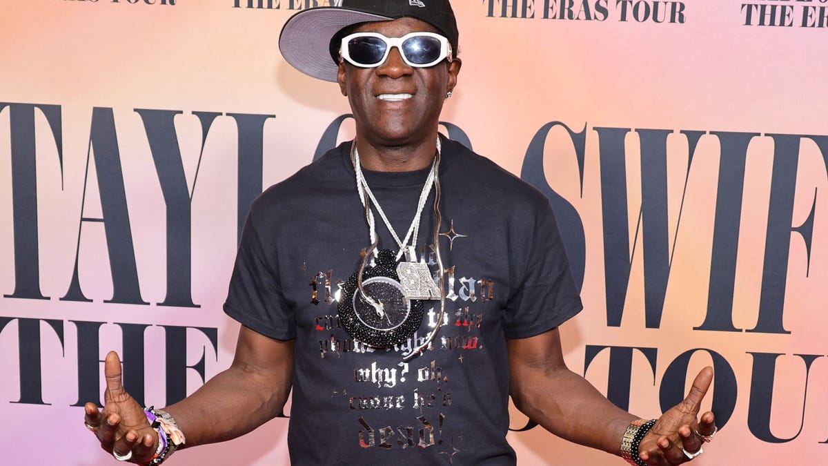 Flavor Flav Shocks Internet With Emotional National Anthem