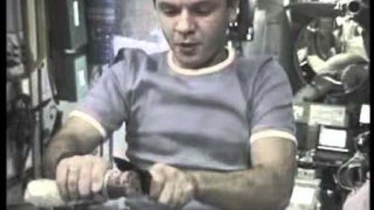 The Ultimate List of Weapons Astronauts Have Carried Into Orbit