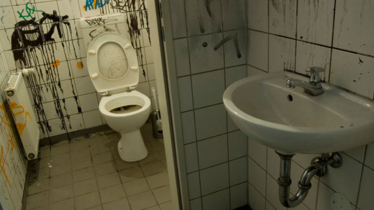 Which fast food chain has the cleanest bathrooms?