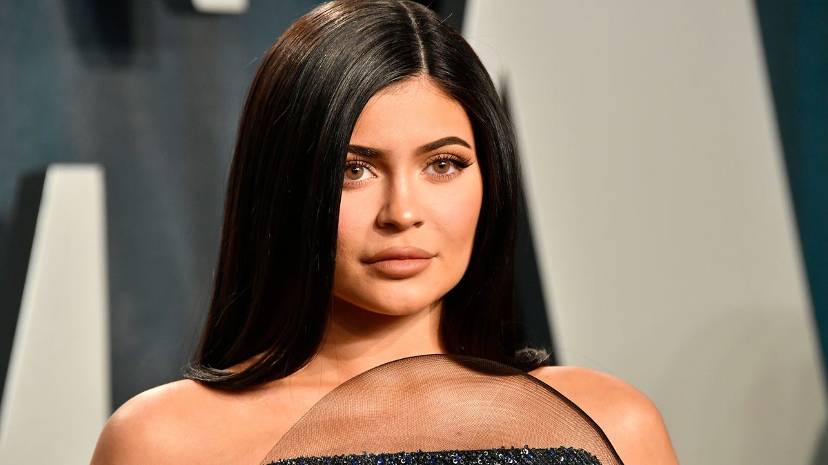 Kylie Jenner Wants You To Know Her Showers Water Pressure Is Amazing Actually