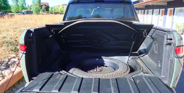 A Ridiculously Detailed Look At Why The Rivian R1T Electric Truck Is ...