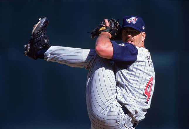 Immaculate Grid 30+ saves seasons by all MLB franchises