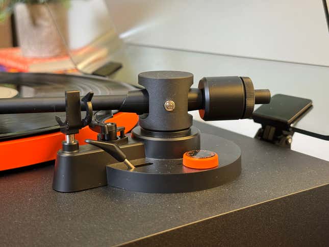 Spinner BT Hands-On: JBL's First Ever Turntable Is the Most Gen-Z Thing ...